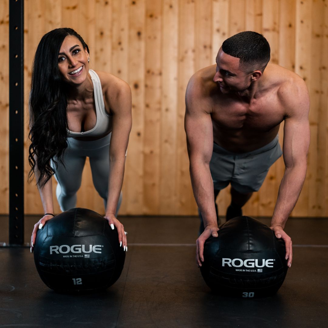Clean Gains Starter Kit: A Whole-Food Approach to Muscle Growth, Stren ...